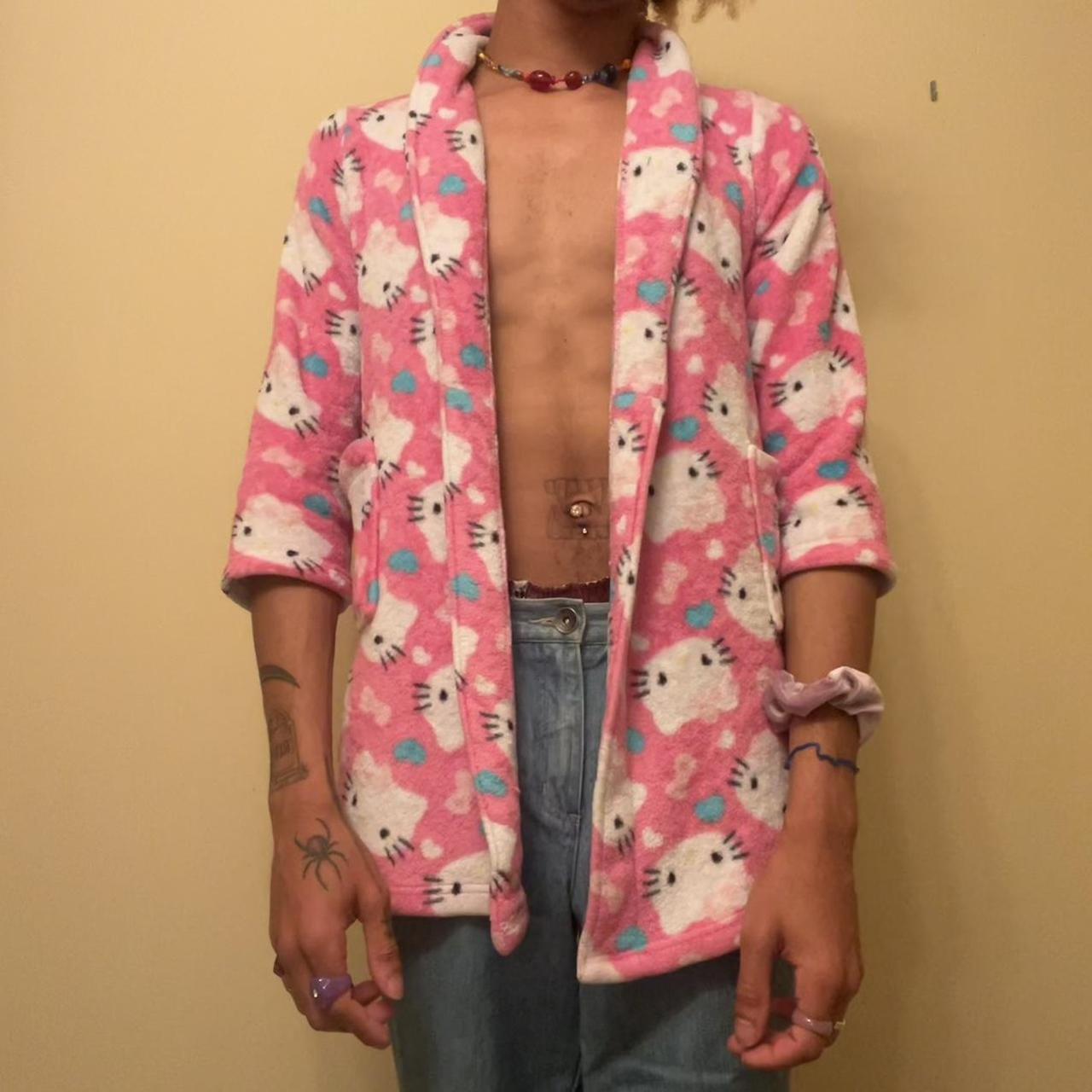 Retro 2000s Hello kitty robe 👘 🐱 💖 No size tag fits... - Depop
