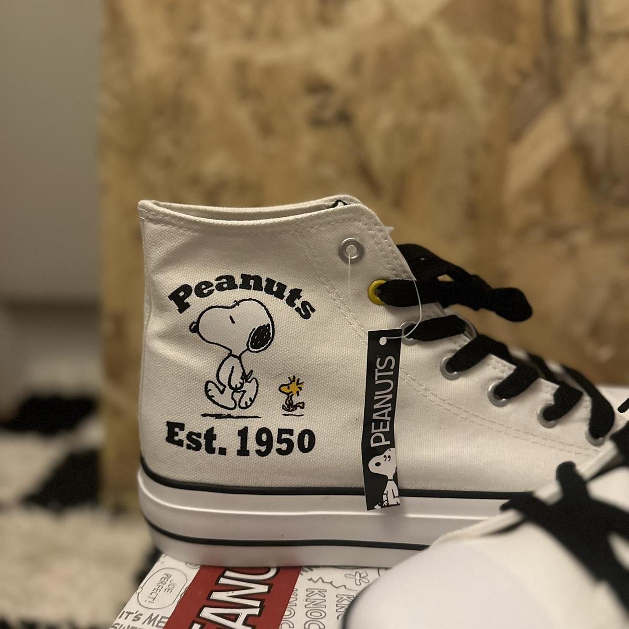 Peanuts Snoopy Hightop shoes size 6! #snoopy #peanuts - Depop