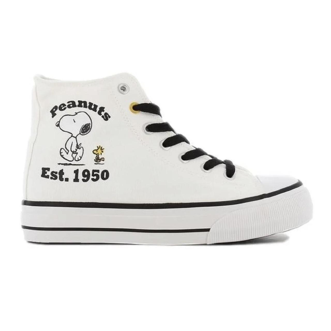 Peanuts Snoopy Hightop shoes size 6! #snoopy #peanuts - Depop