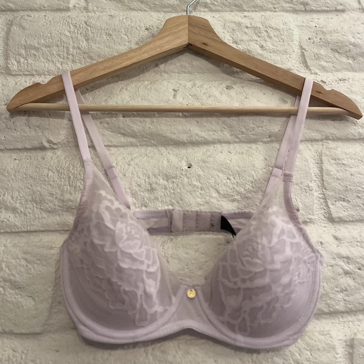 lavender natori bra size 30d with flower lace details 💜 - Depop
