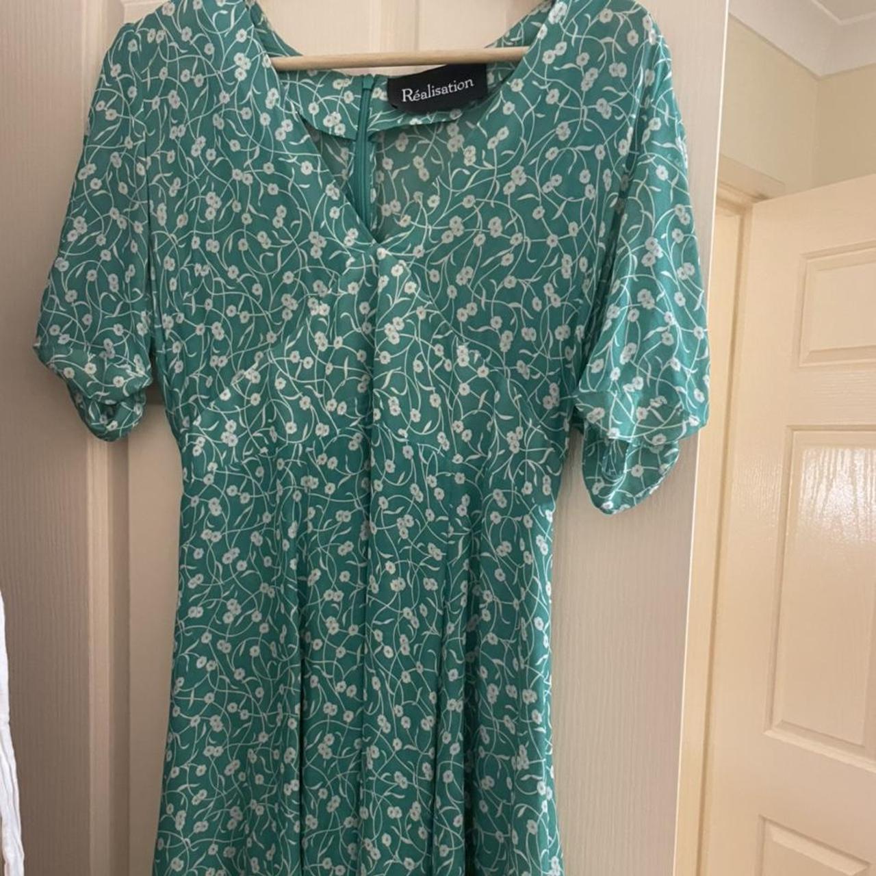 Realisation par dress size L runs small more of a 10... - Depop