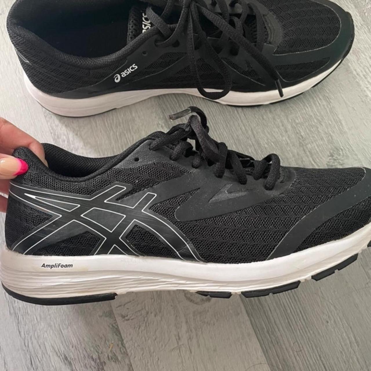 Black ascics trainers Running amplifoam Size... - Depop