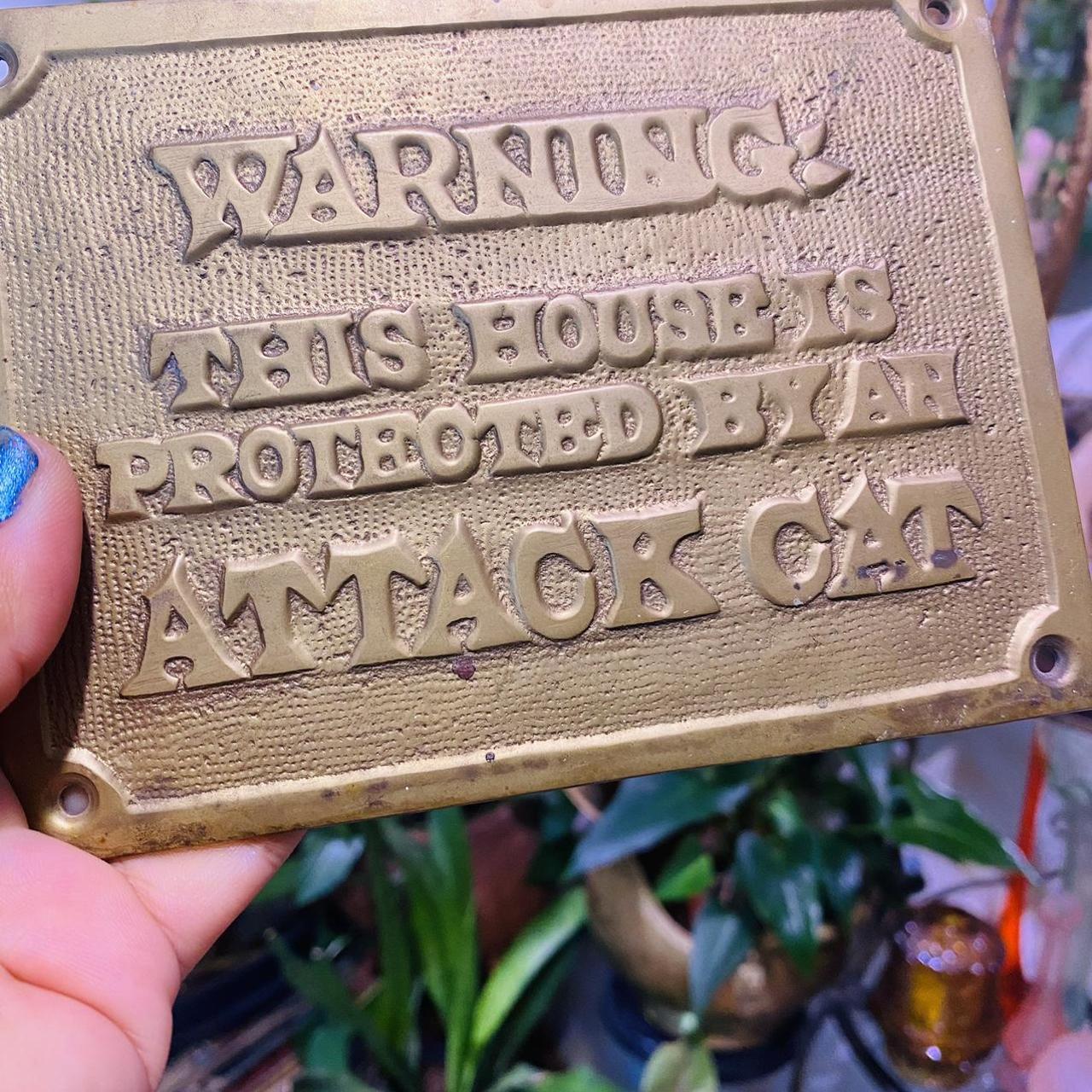 Vintage cast iron cat warning sign 🐈 - Depop