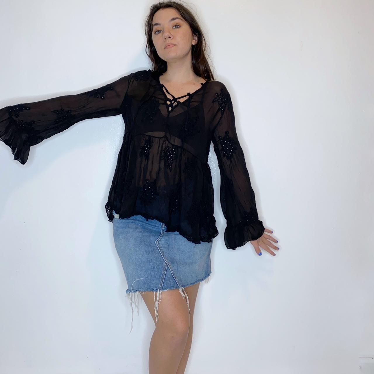 sheer flowy top this is so adorable. in perfect... - Depop