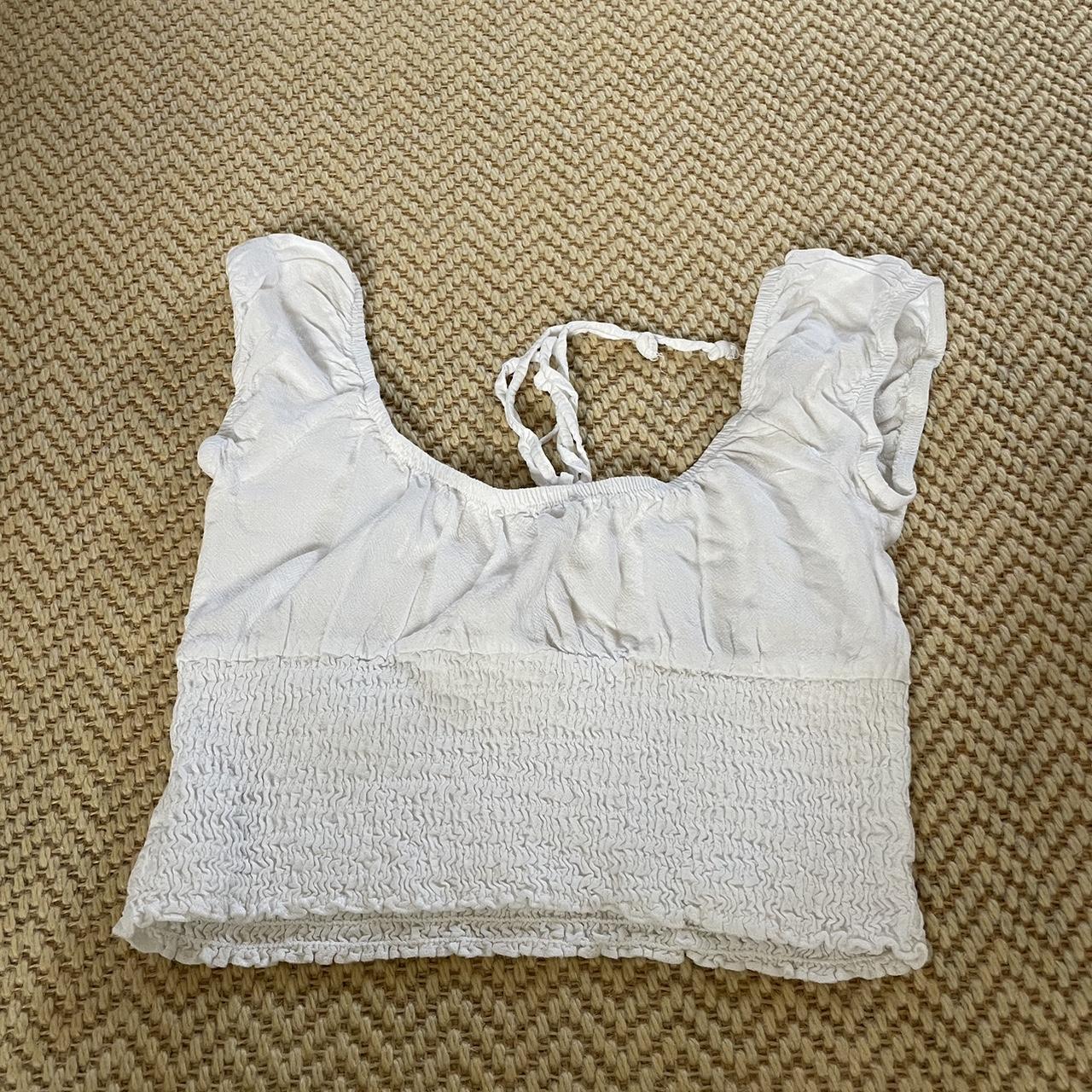 Subdued White Short Sleeve Summer Top Amazing... - Depop