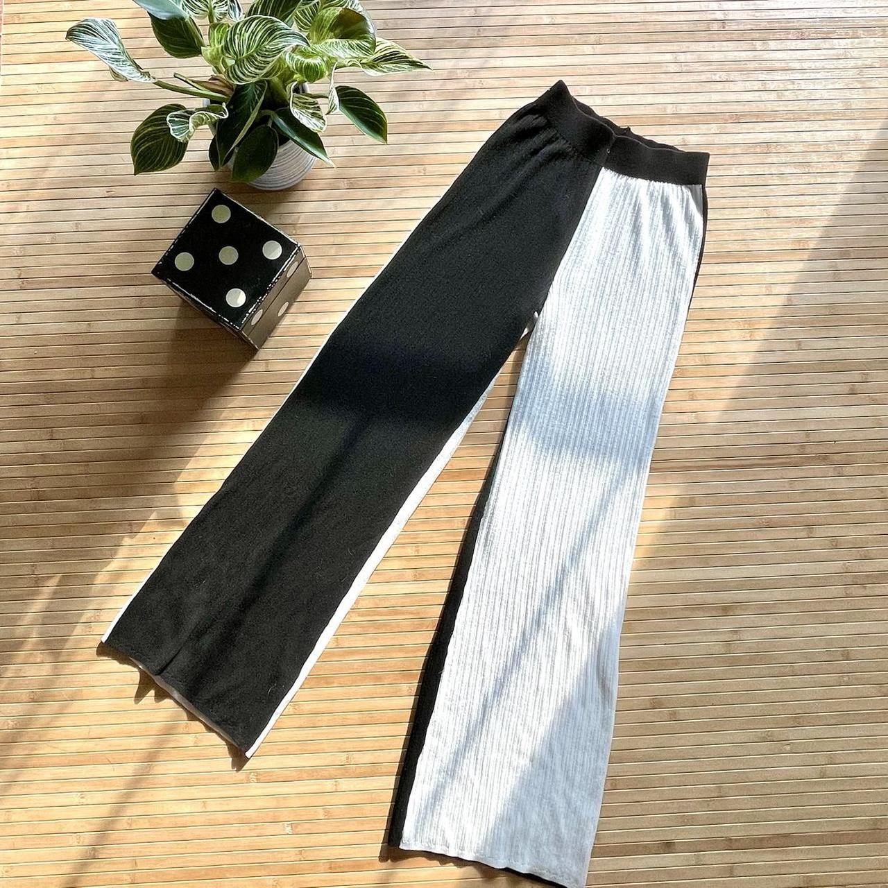 🏁 TWO-TONE PANTS 🏁 These are so funky, comfy, +... - Depop