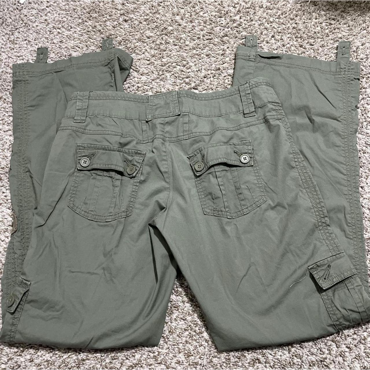 American Rag Cie Women's Khaki and Green Trousers | Depop