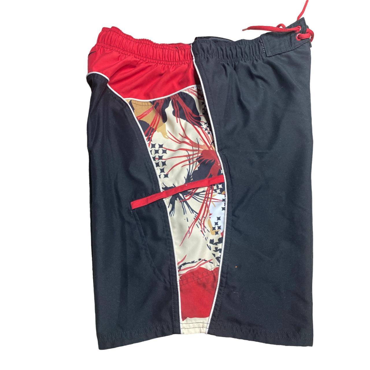 VINTAGE Y2K NIKE MEN'S BLACK/RED SWIM TRUNKS SZ... - Depop