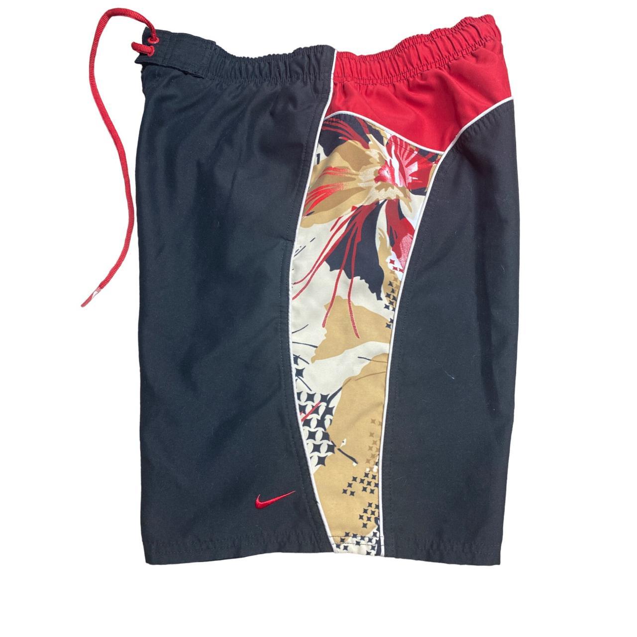 VINTAGE Y2K NIKE MEN'S BLACK/RED SWIM TRUNKS SZ... - Depop