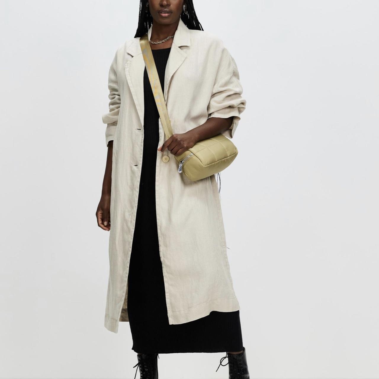 Mango Women's Cream Coat | Depop