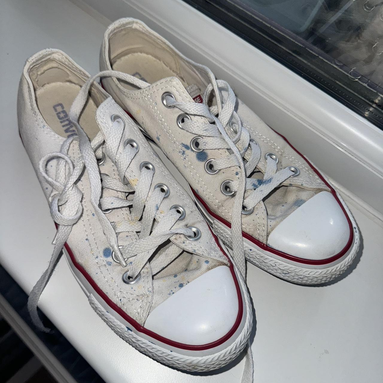U.K. size 5 converse low tops with paint splatters... | Depop