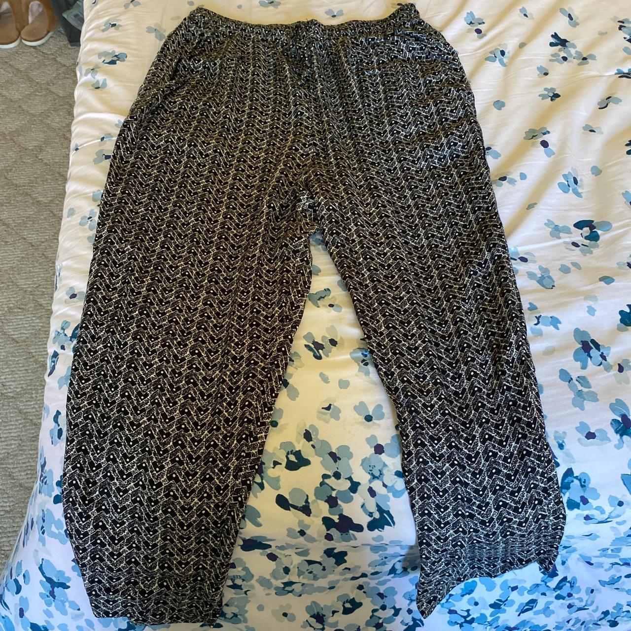 Ecote Women's Trousers | Depop