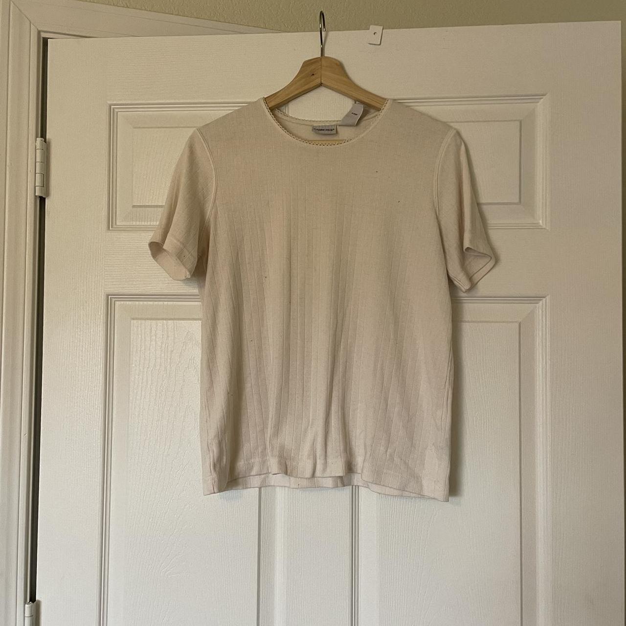 Women's Cream T-shirt | Depop