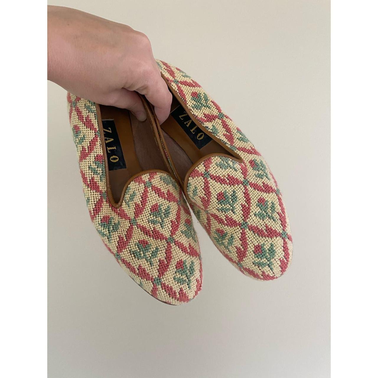 Zalo embroidered needlepoint rose flats size 8 No... - Depop