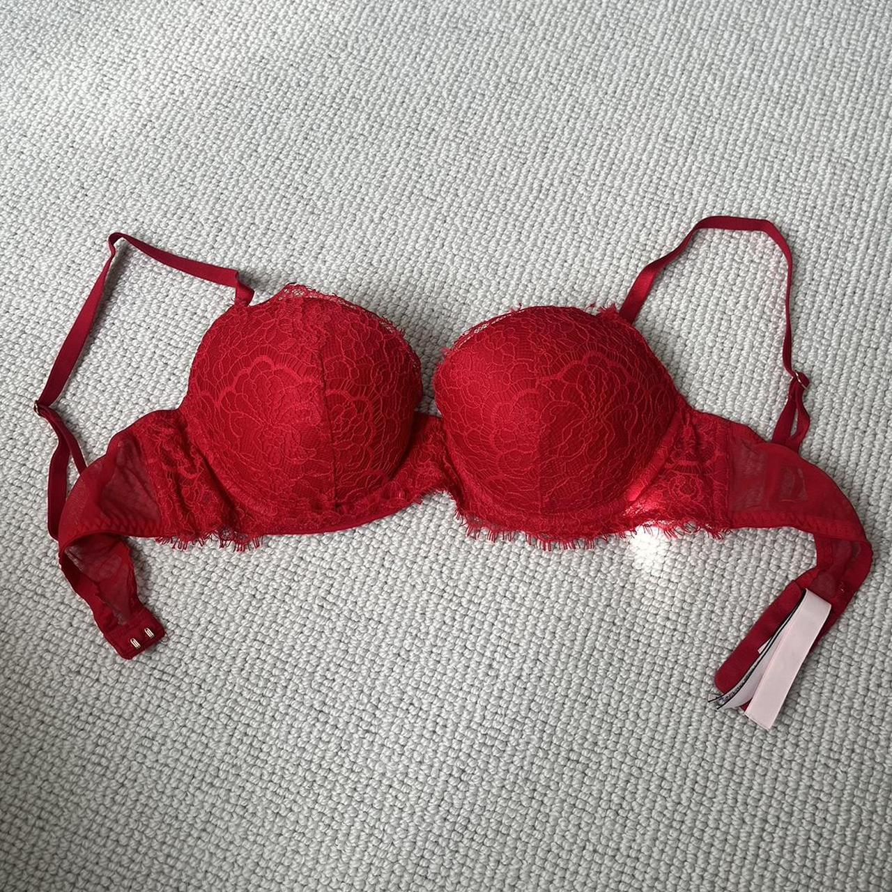 Victoria’s Secret red lace bra 32c Barely worn - Depop