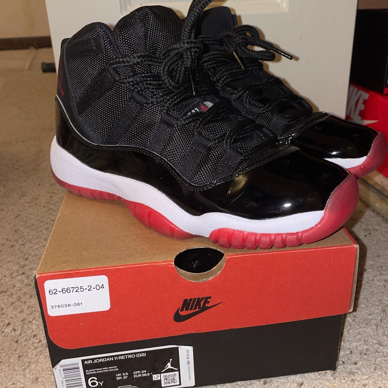 Jordan Women's Black and Red Trainers | Depop