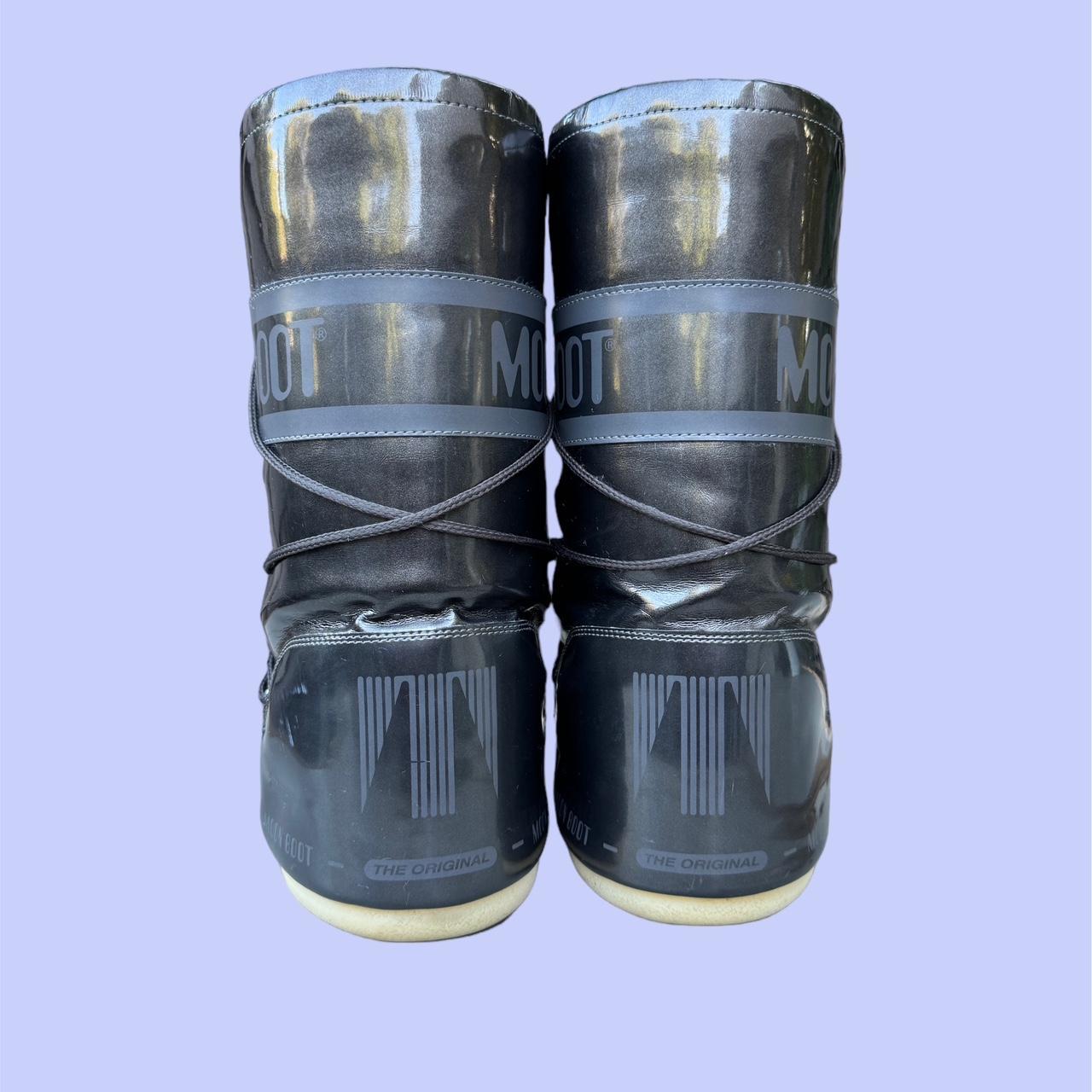 🖤MOON BOOT BLACK VINYL🖤 -size 3,5/6. I’m a size... - Depop