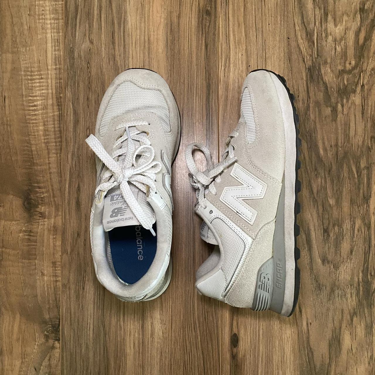 New Balance Women's Cream and White Trainers | Depop