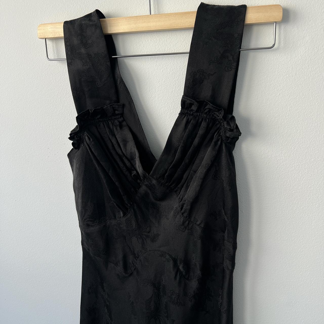 Repop: Beautiful silk Réalisation Par Roxy dress in... - Depop