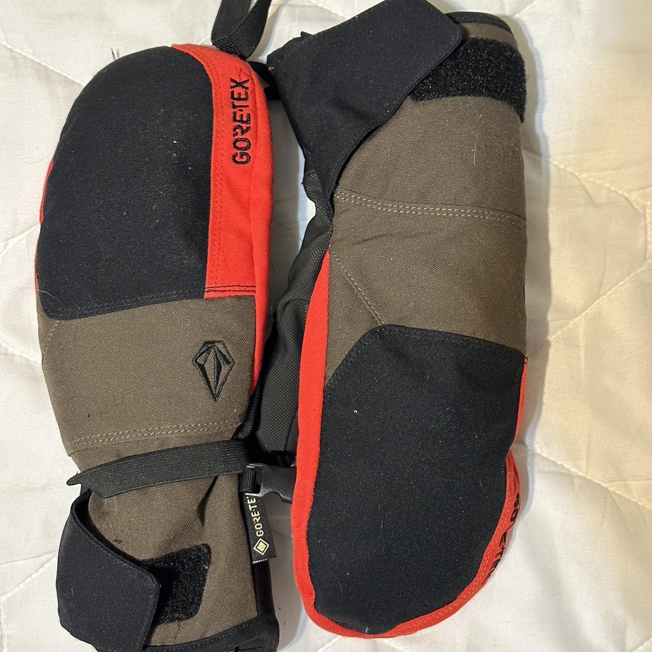 Size S Volcom Goretex Mittens Insulated & Super Warm! - Depop
