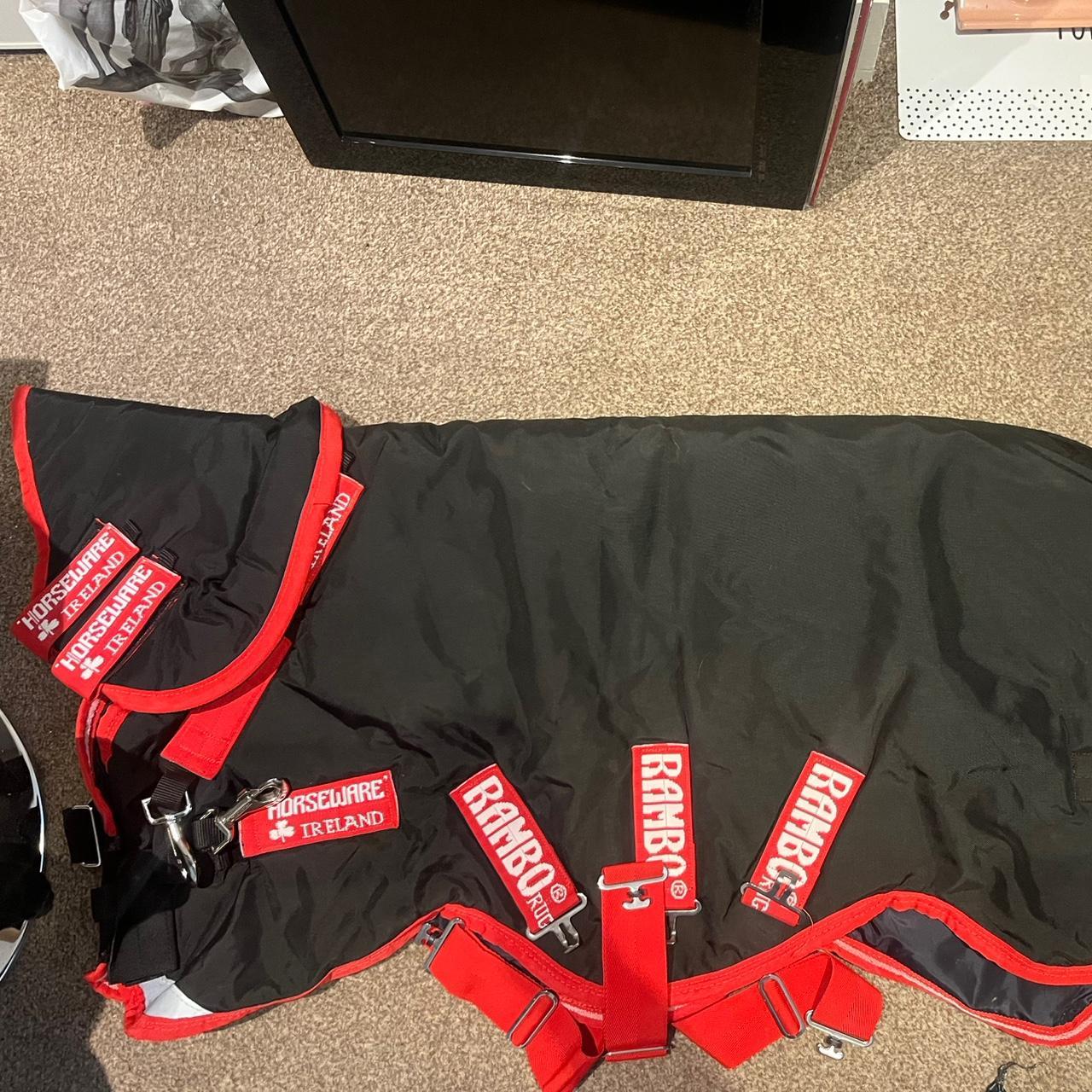 30’ heavyweight turn out rug with detachable neck... | Depop