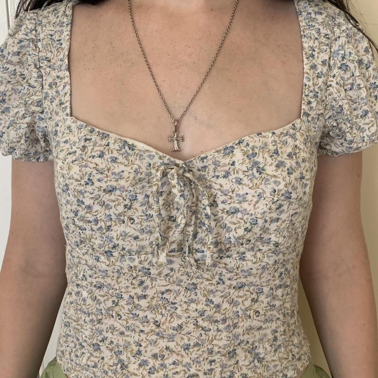 Floral cottage core blouse Blue floral detail Puff... - Depop