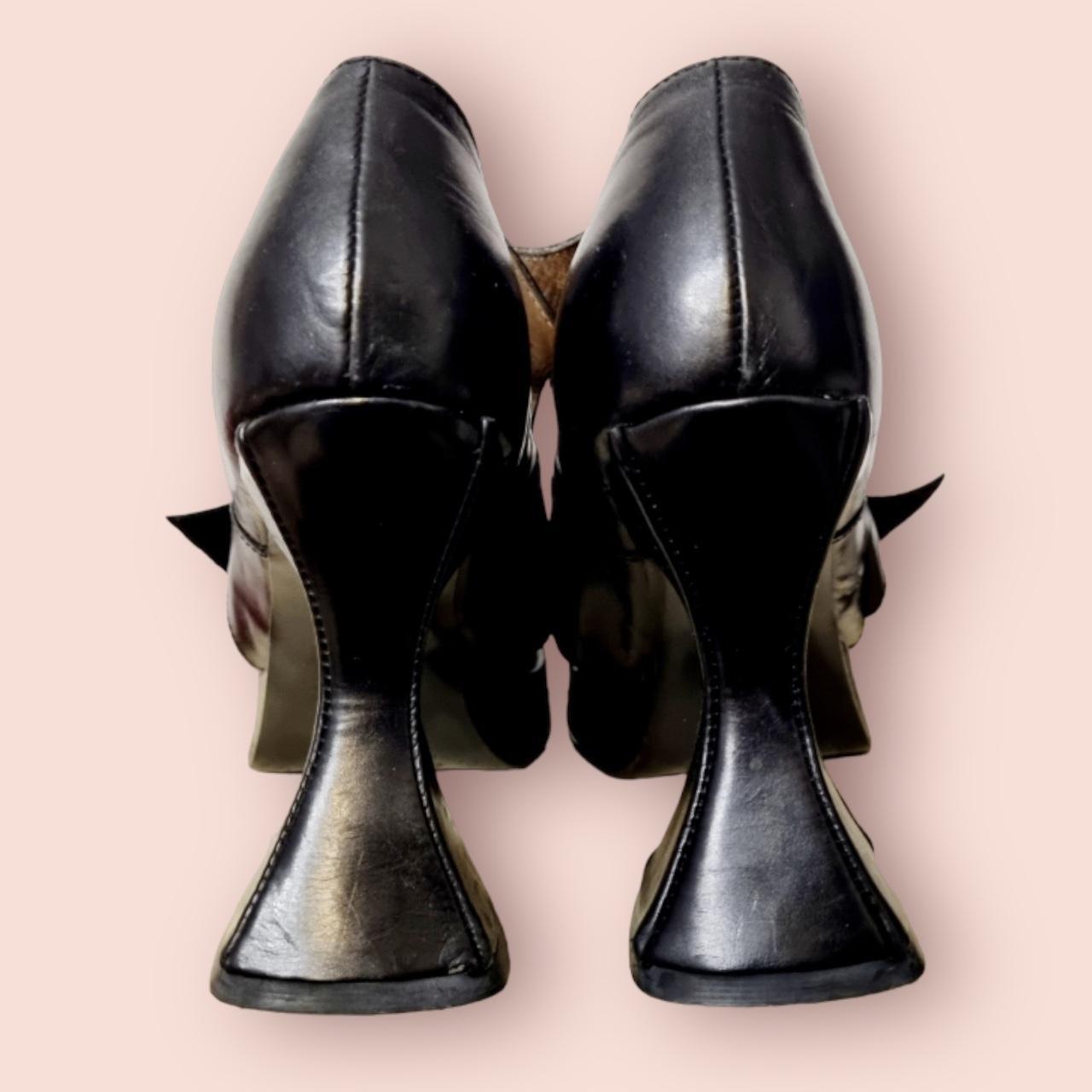 Rare vintage 90’s Underground London platform witch... - Depop