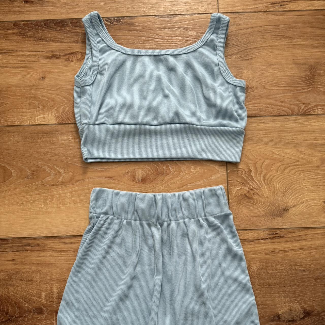 Blue workout set cropped top and shorts - Depop