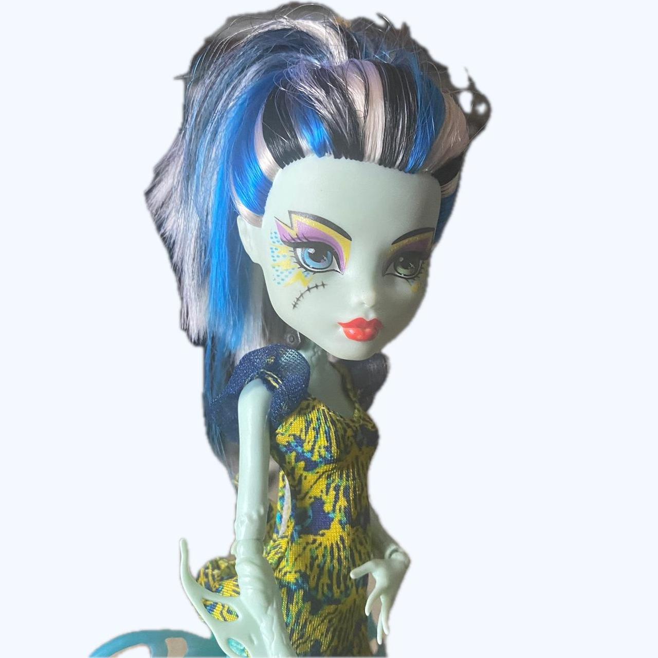 Monster high Great Scarier Reef Frankie Stein... - Depop