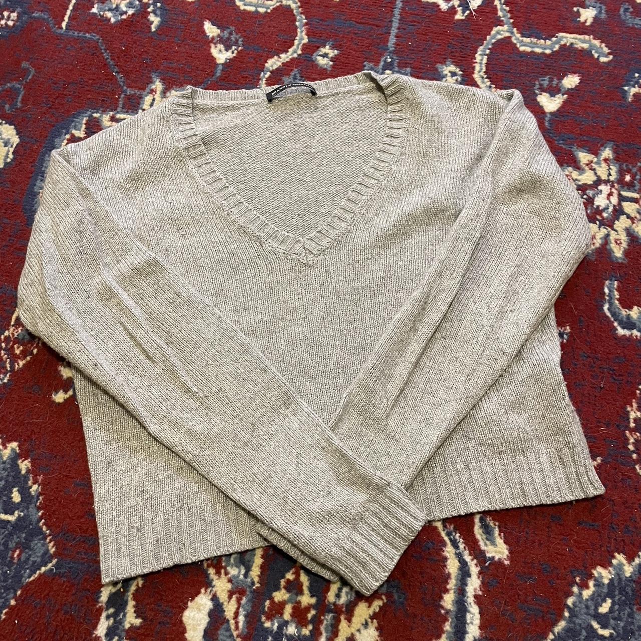 Cropped v-neck grey sweater from old school Brandy... - Depop