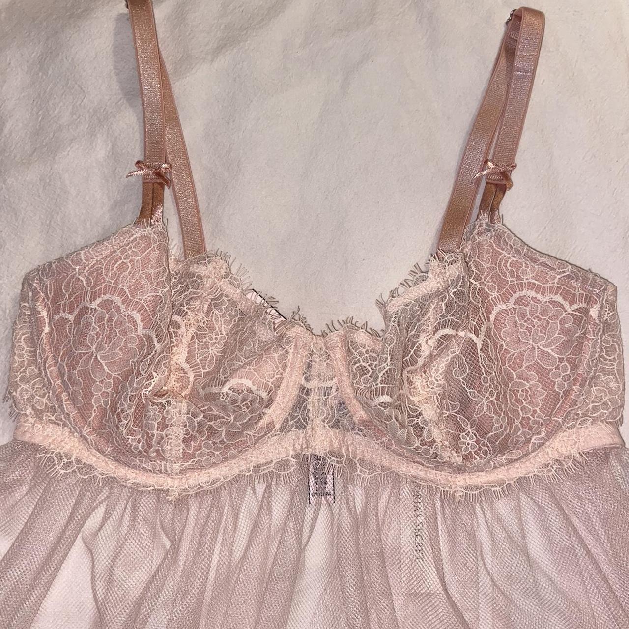Victoria's Secret Women's Pink Bra | Depop