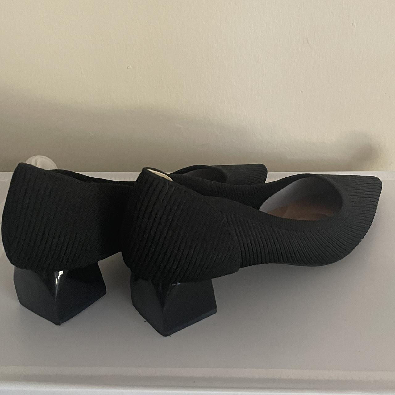 black pointed block heels size 8 true to size only... - Depop