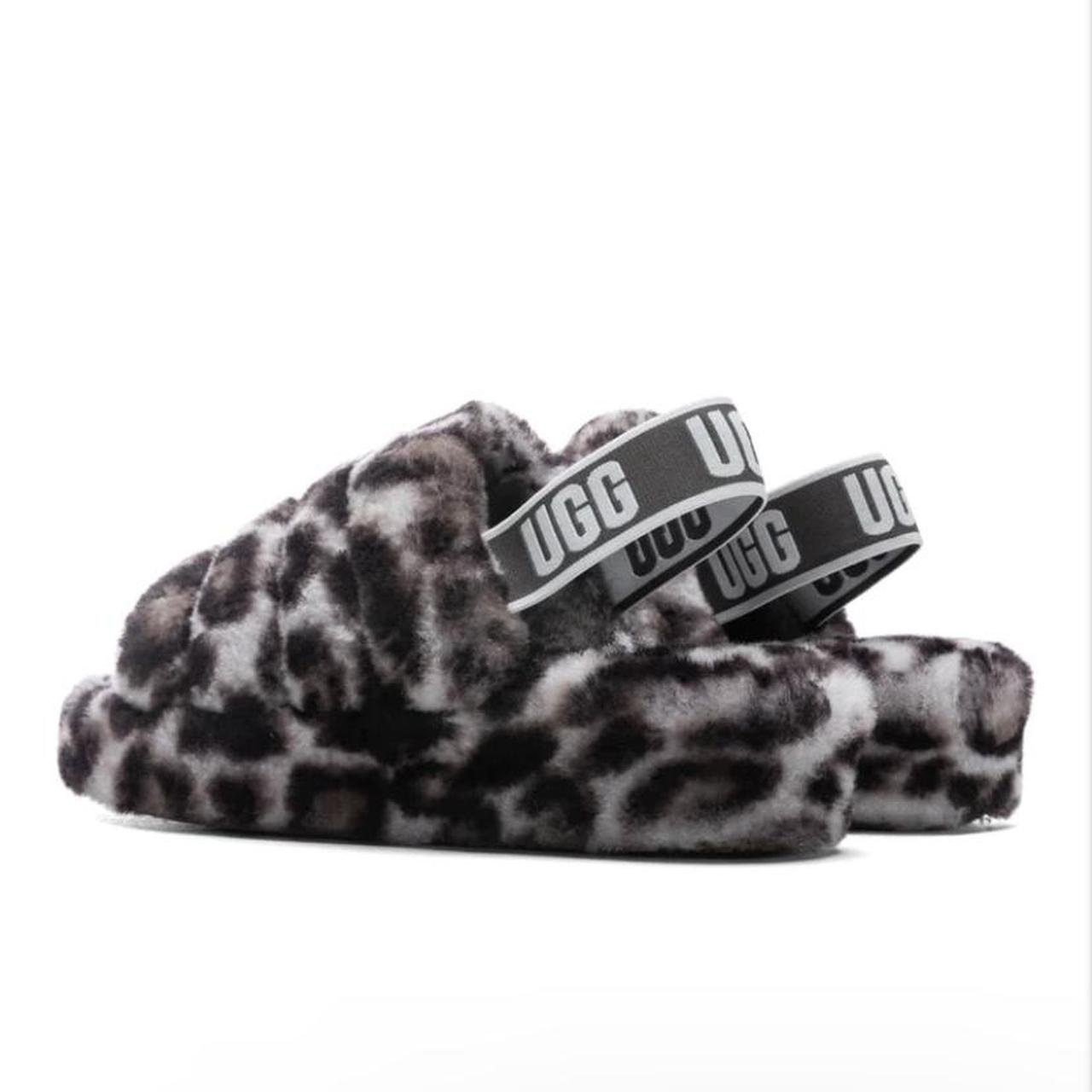 UGG Women's Grey and Black Slides | Depop