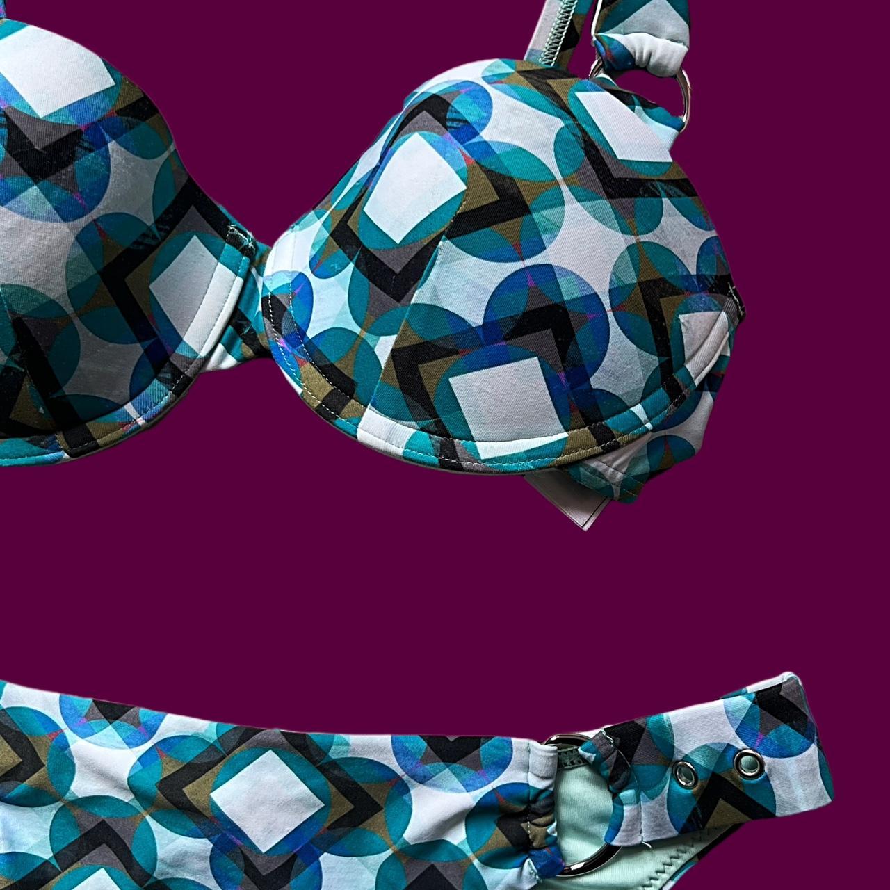 geometric print bikini set, labelled size 6, great... - Depop