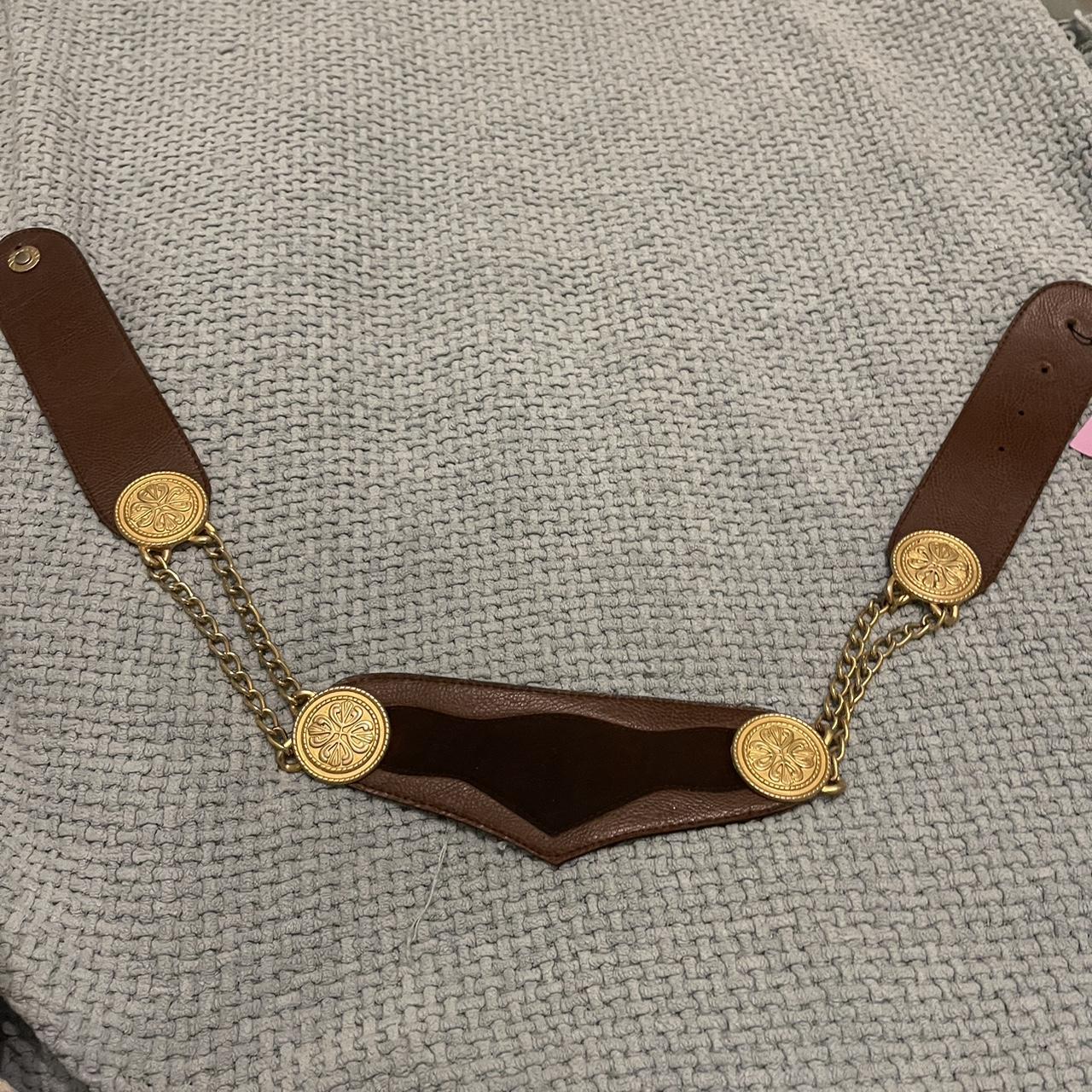 Cutest vintage brown pelt and gold chain belt. New... - Depop