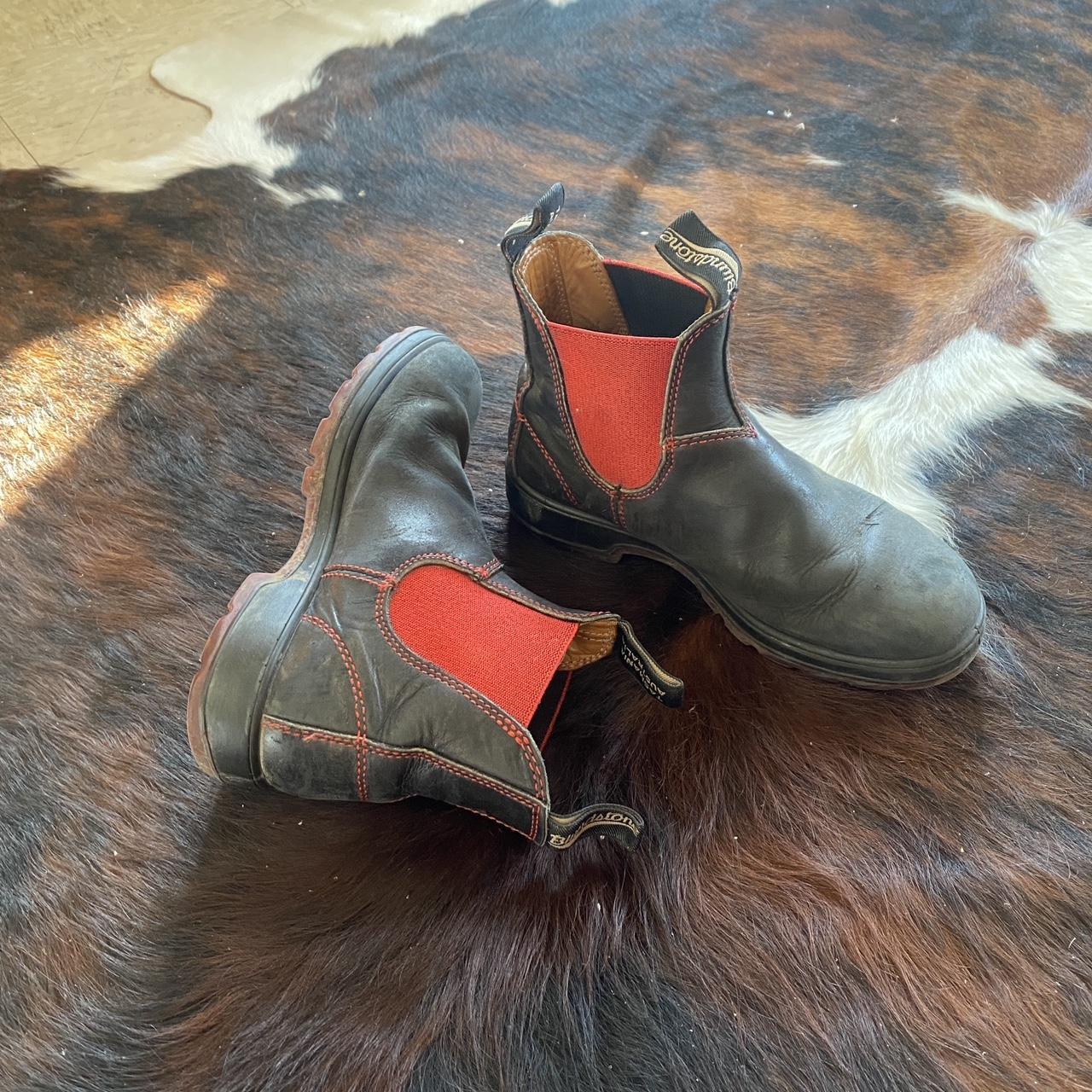 Blundstone Women's Red and Black Boots | Depop