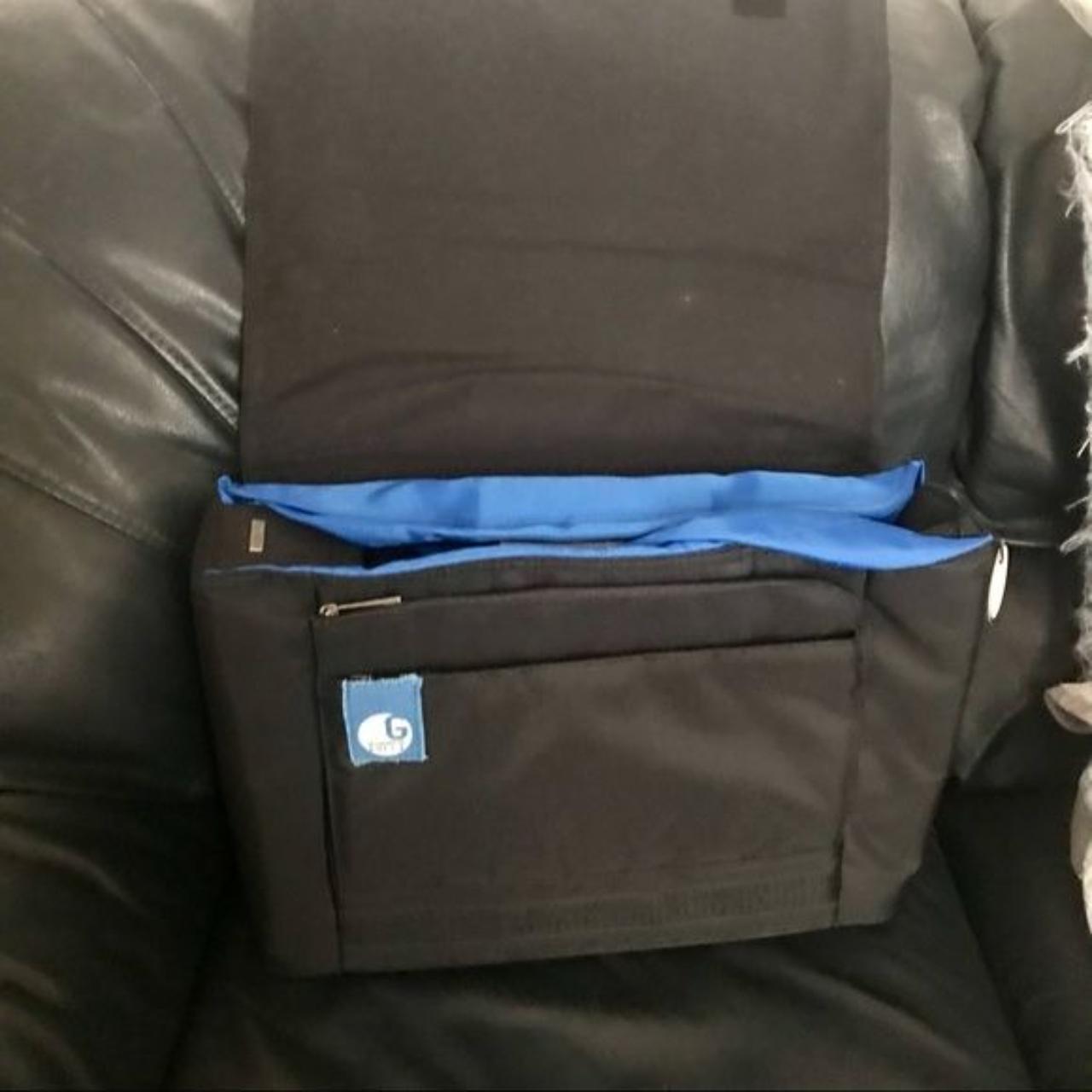 Golla GenMob Black 16" Laptop Messenger Bag... - Depop