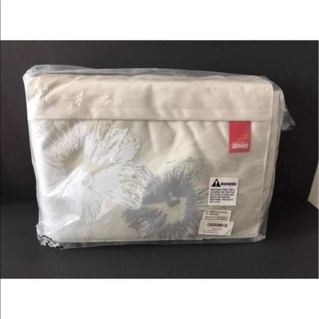 Golla GenMob Limon Beige Cream 16" Laptop Messenger... - Depop