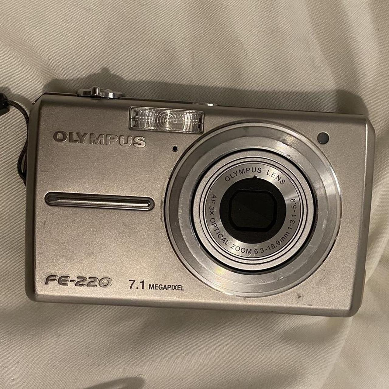 Olympus FE-220 point and shoot digital camera This... - Depop