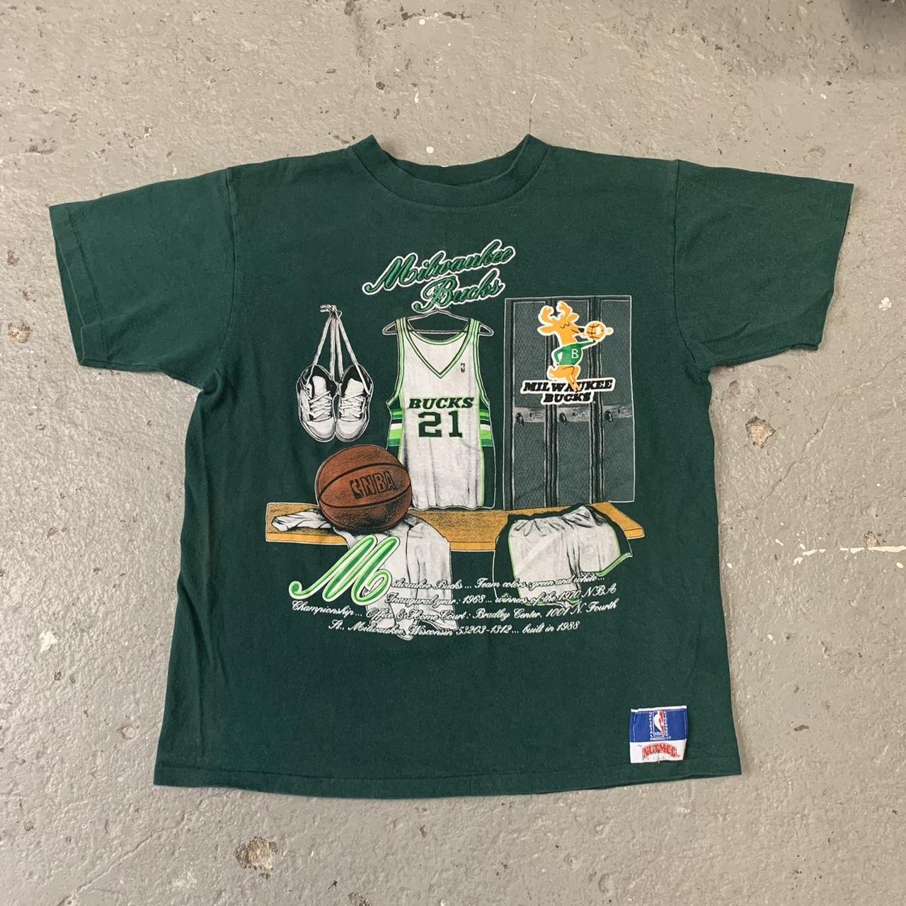 Vintage 90s Milwaukee Bucks Tee Shirt Single... - Depop