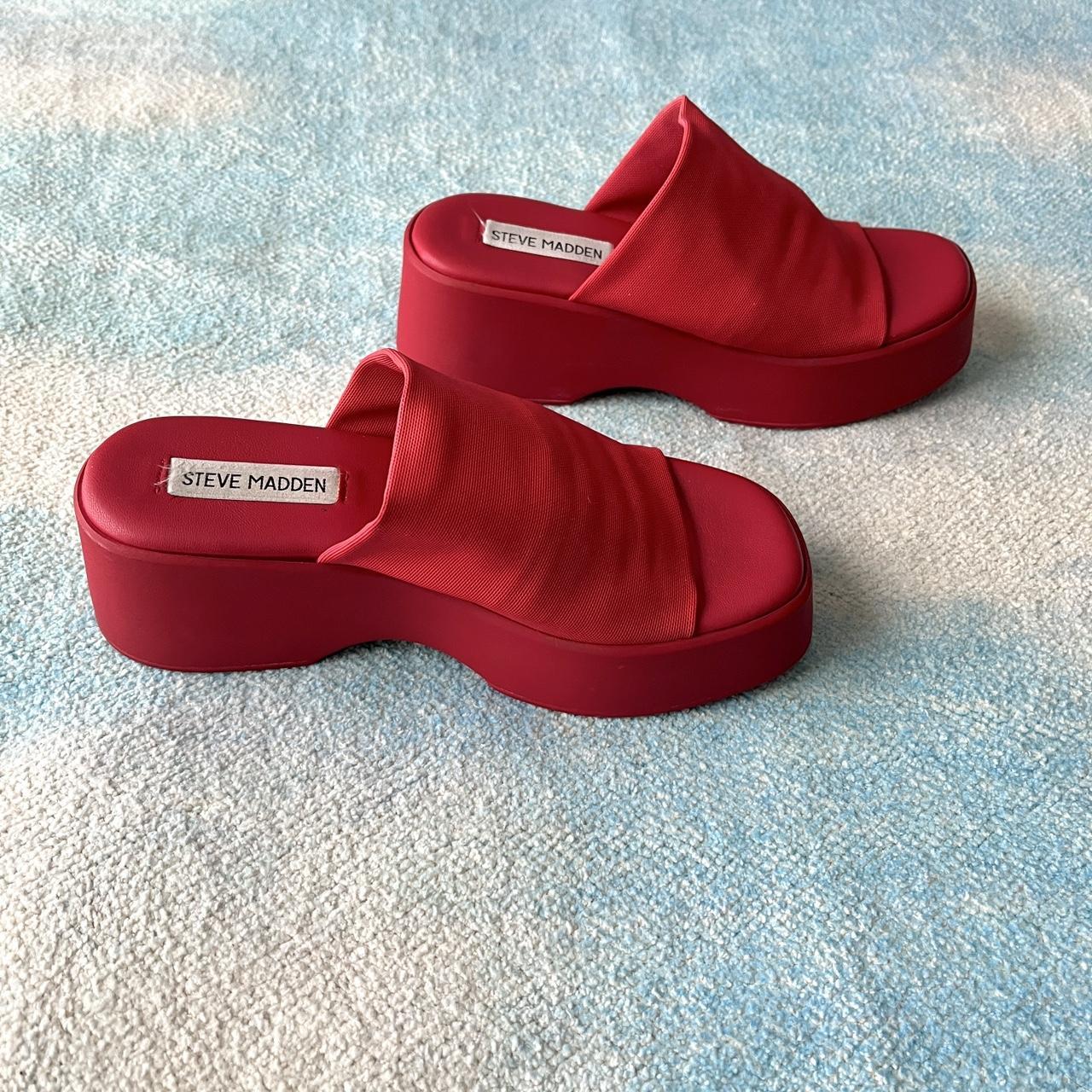 Steve Madden Slinky30 red platform sandals Gently... - Depop