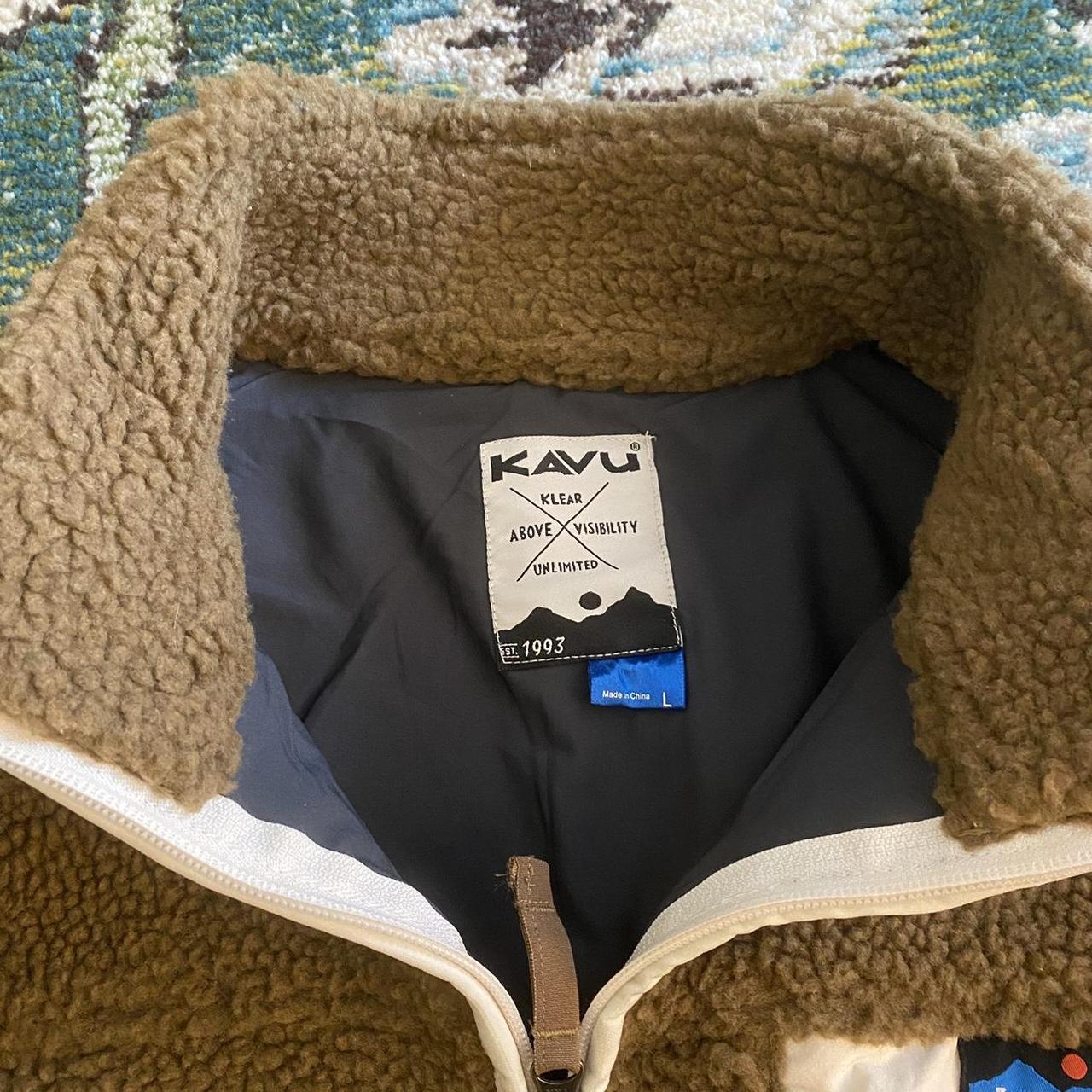 adorable Kavu fleece, only worn a couple times. in... - Depop