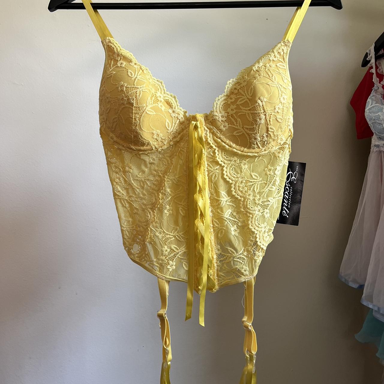 Escante Women's Corset | Depop