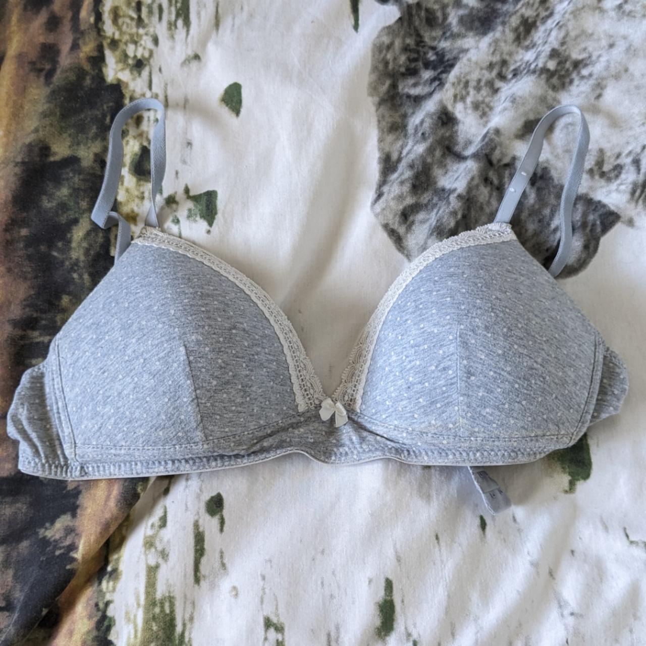 Primark Women's Grey and White Bra | Depop