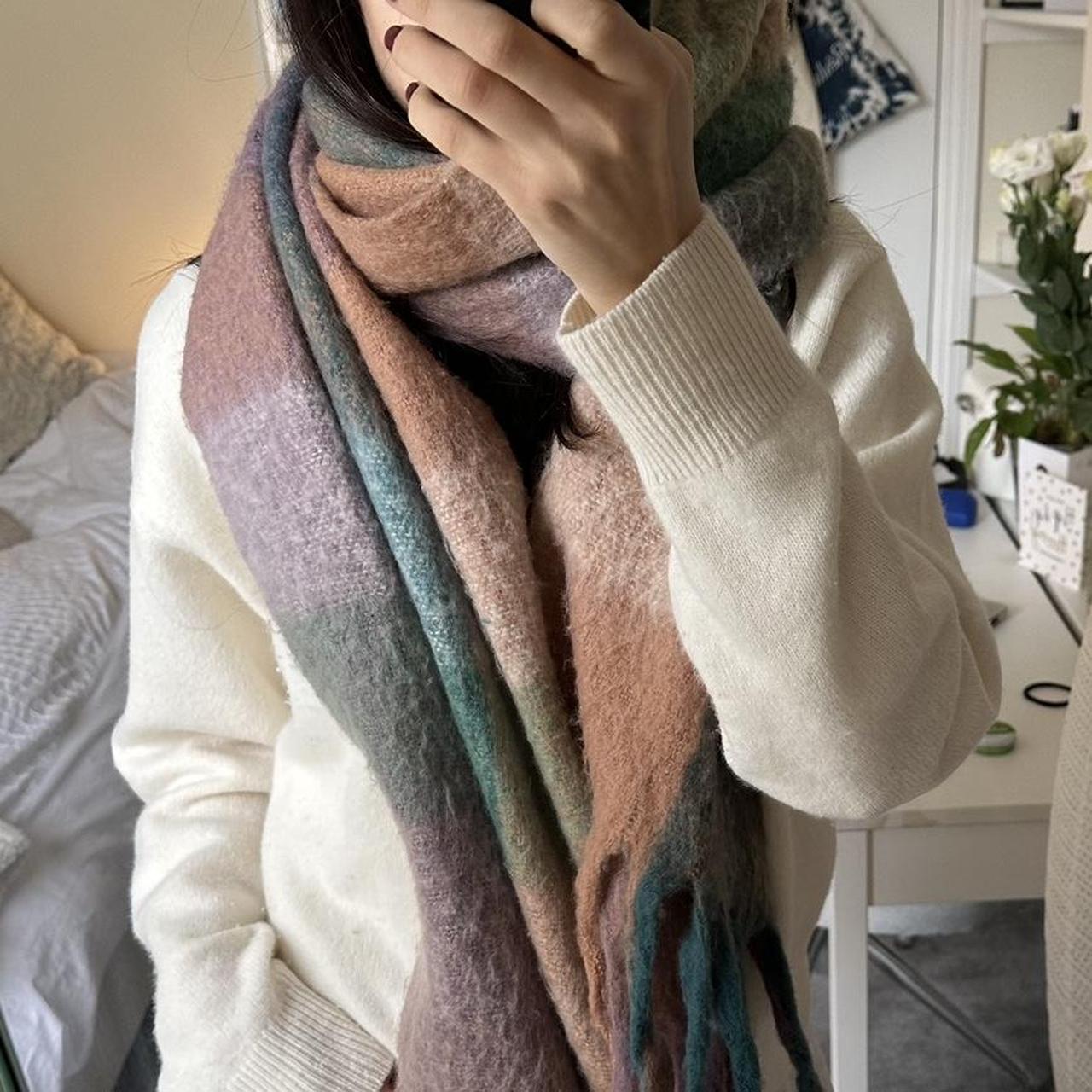 Fat face wool scarf Super soft and hardly worn Open. Depop