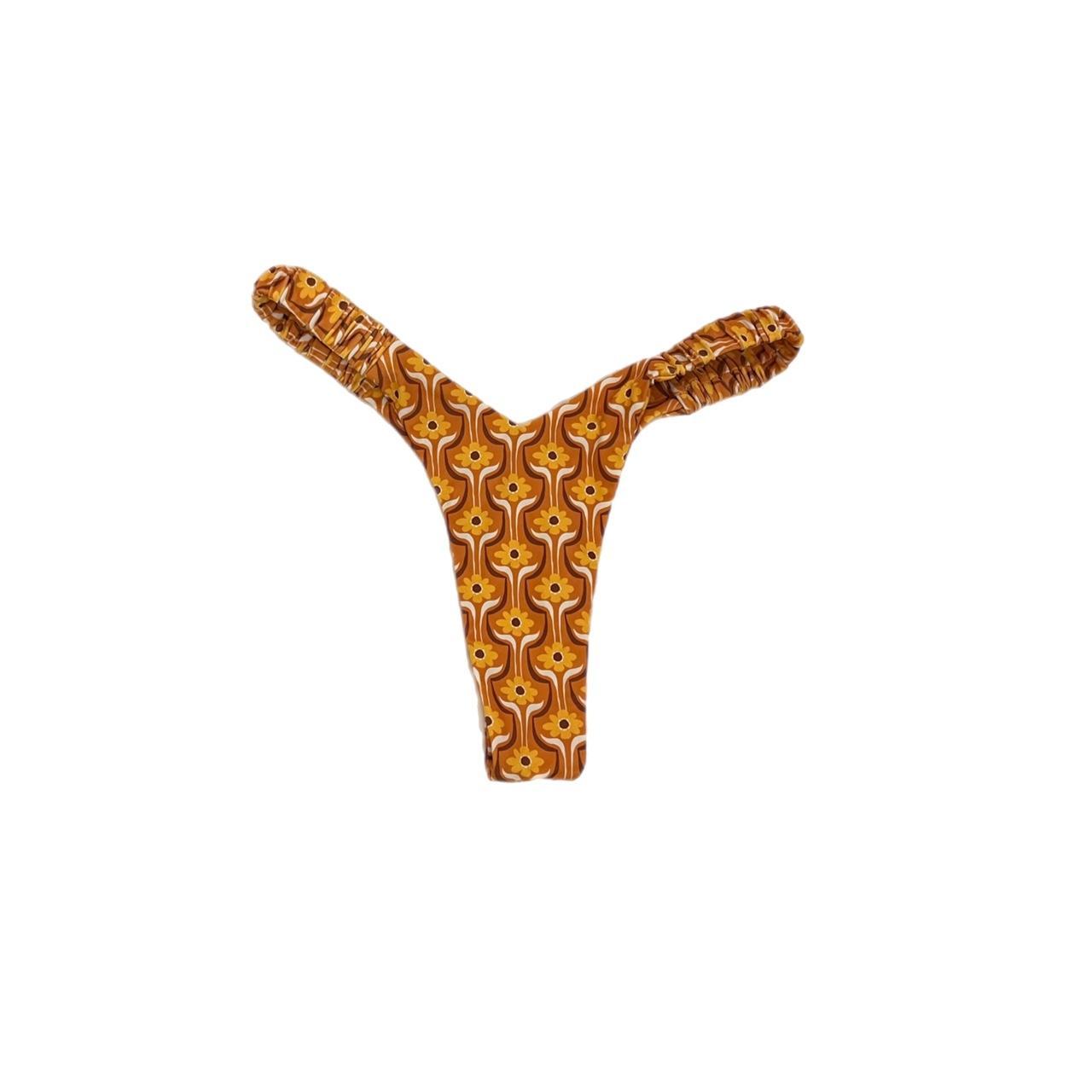 cute lil bikini bottoms Size small - Depop