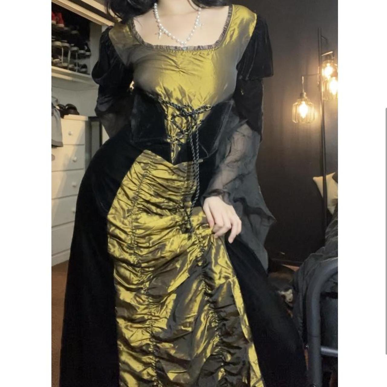 Fun World Women's Black and Gold Dress | Depop