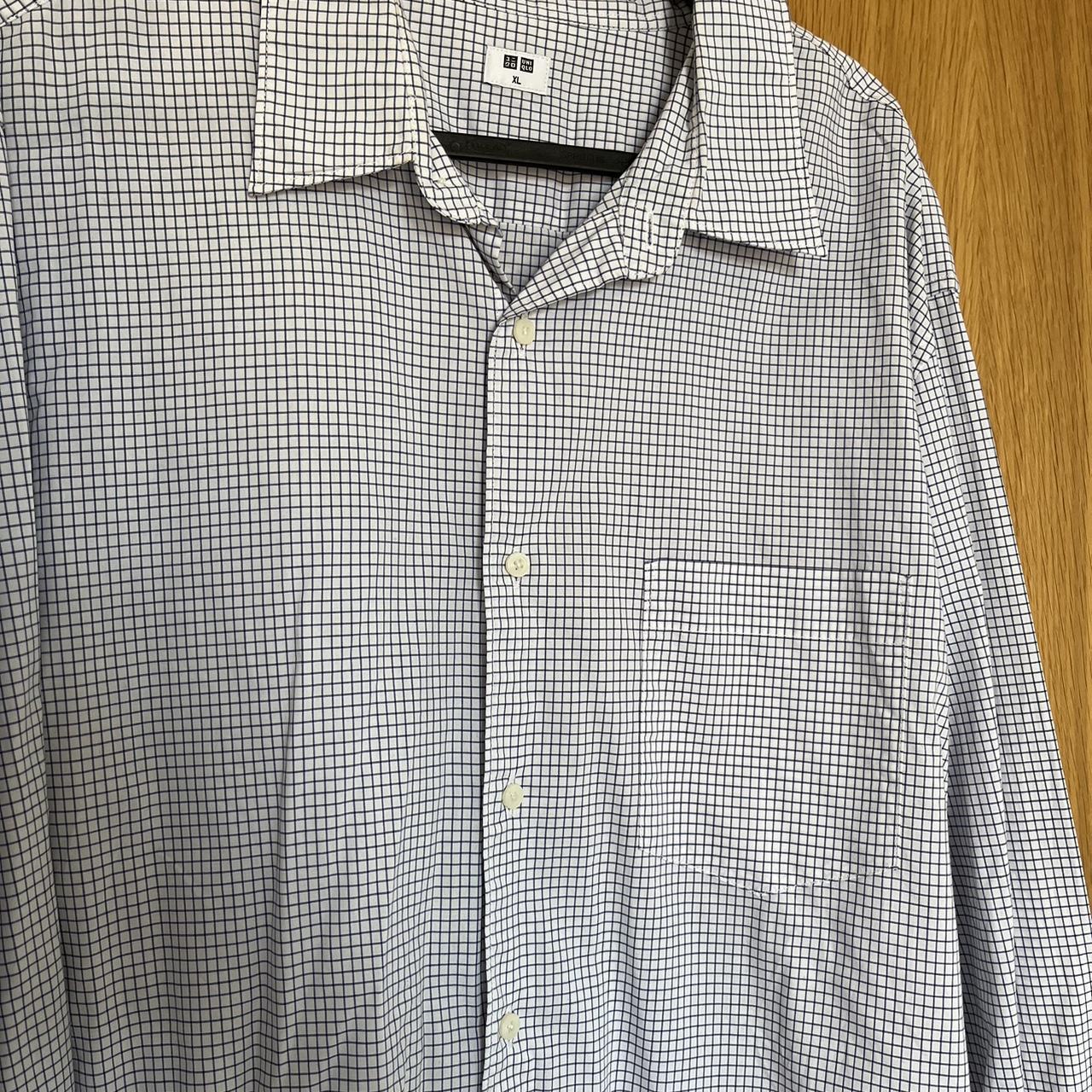 Uniqlo grid checked shirt Blue / white Large Unisex - Depop