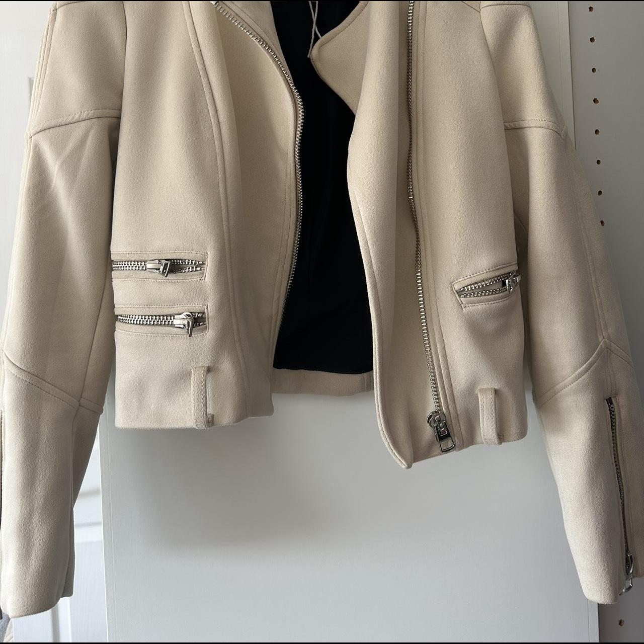 Zara cream suede jacket - in great condition barely... - Depop