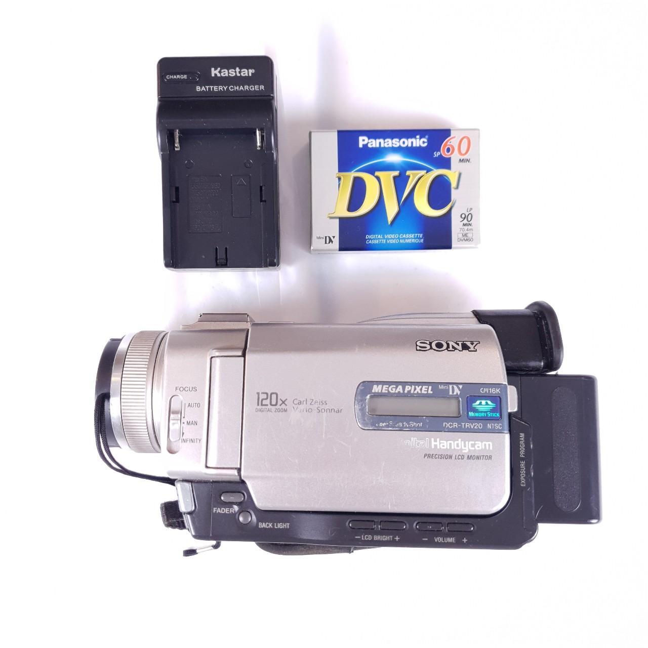 Sony DCR-TRV20 Mini dv handycam camcorder with super... - Depop